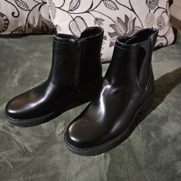 Naturalizer | Shoes | Naturalizer Womens Cade Lug Sole Ankle Boot ...
